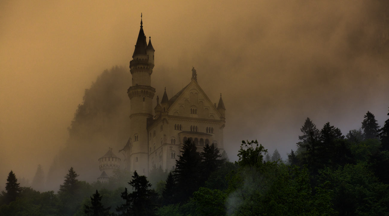 tr-a-real-life-ghost-mansion-that-you-can-visit-today