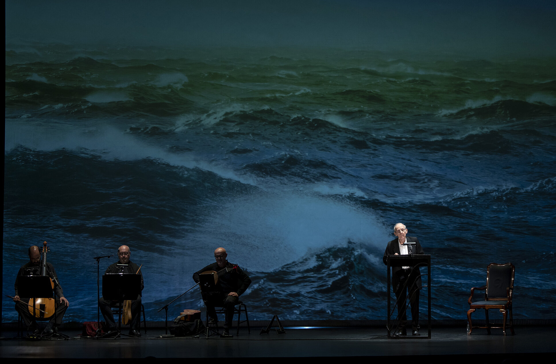 El Premio Málaga que concede el Festival de Teatro para Emilio ...